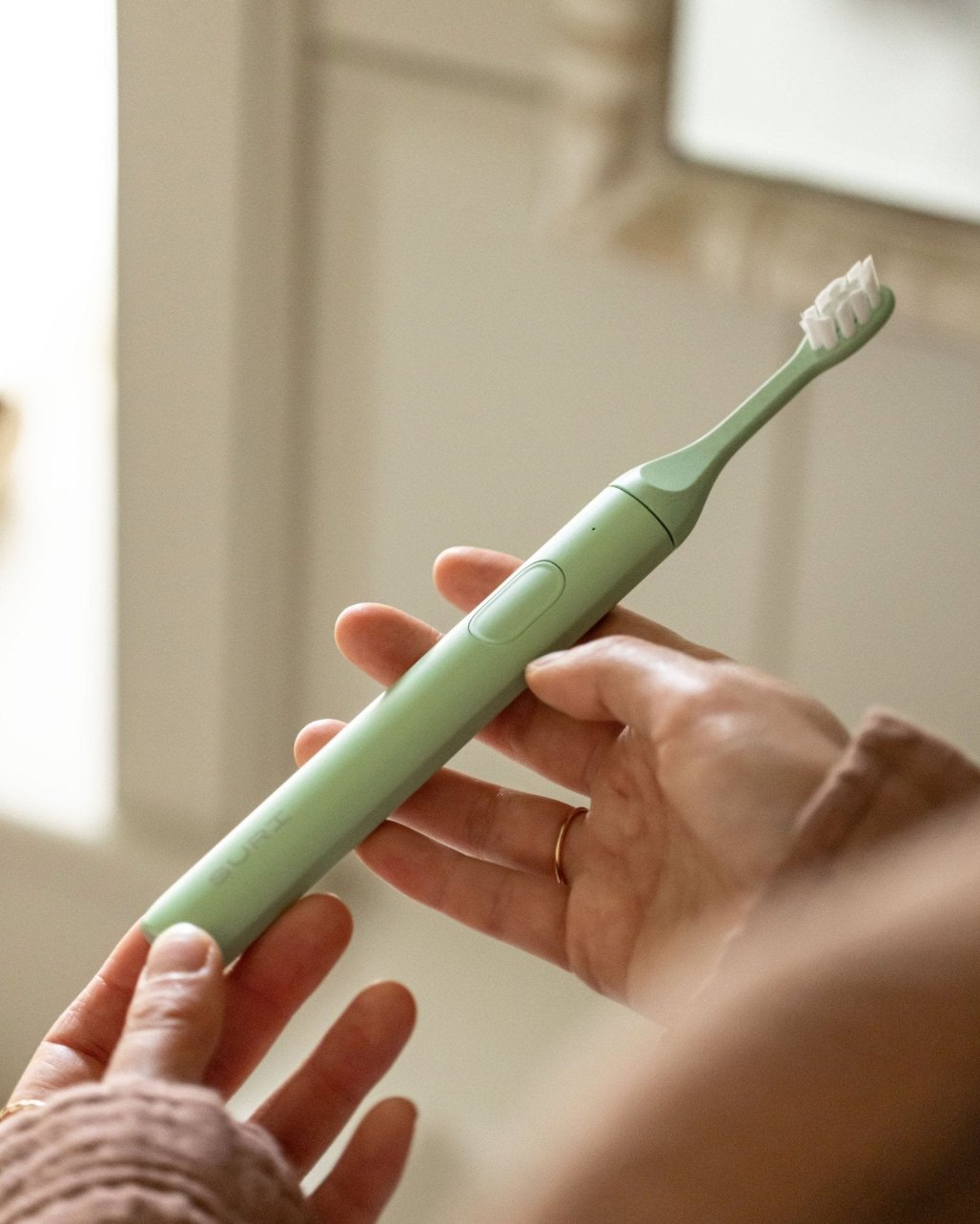 SURI | Sustainable Electric Toothbrush
