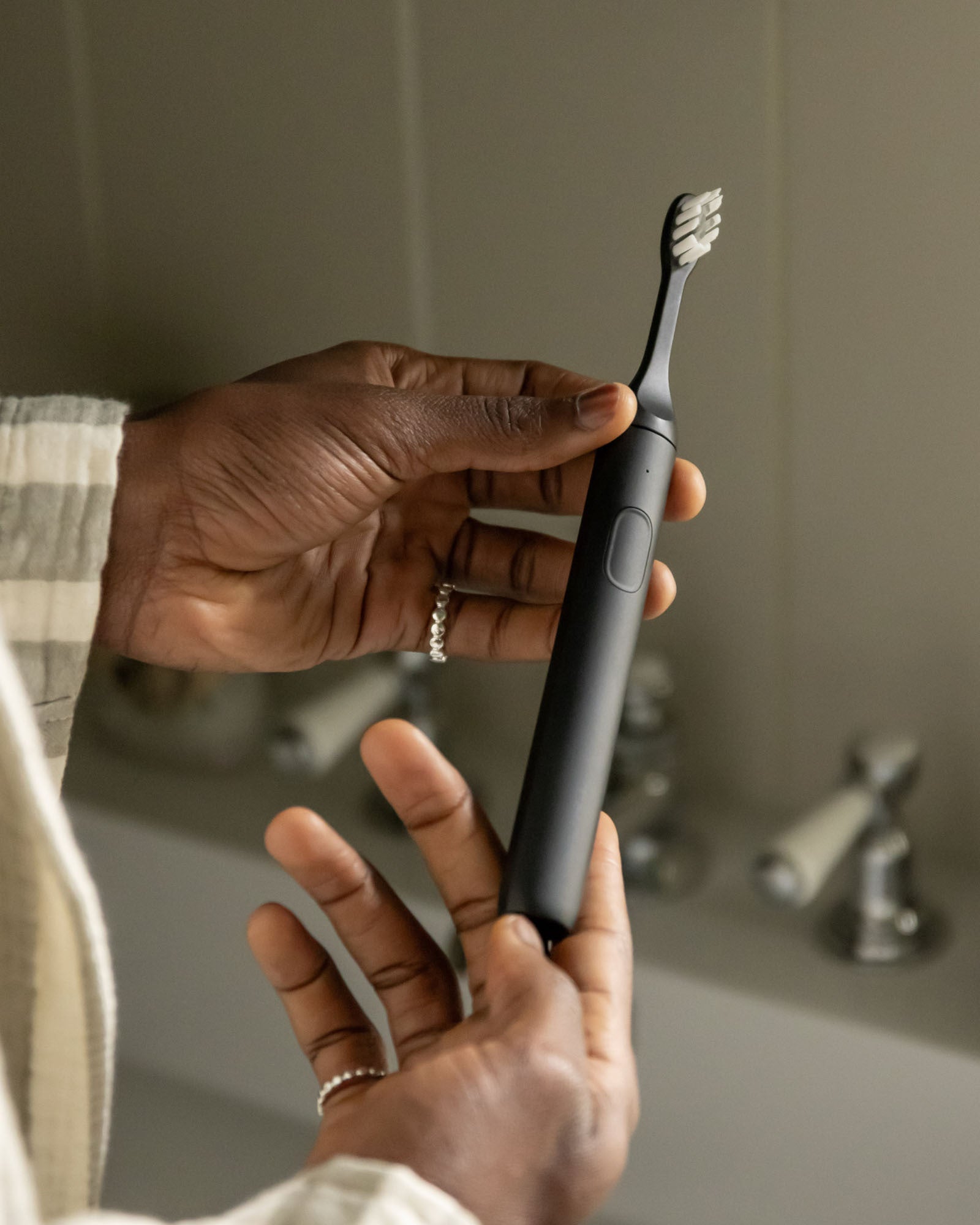 SURI | Sustainable Electric Toothbrush